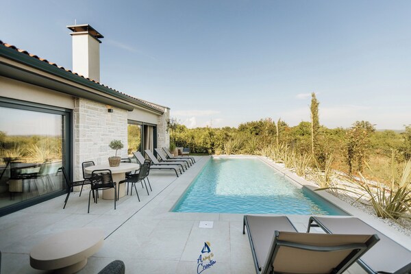 Luxuriöse Designervilla Mit Pool Für Bis Zu 6 Gäste  Frata, Istrien - Novigrad