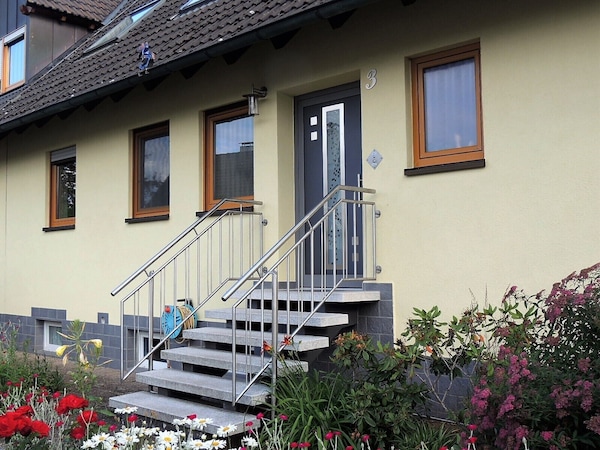 Gemütliche Ferienwohnung (92qm) Mit Voll Ausgestatteter Küche - Zirndorf