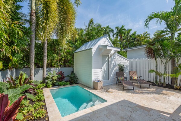 Den Smuggler: 2 La Chambre à Coucher 2 Salles De Bain, La Vieille Ville Historique, Bain ��� Remous - Peut Accueillir Jusqu'à 4 - Key West, FL