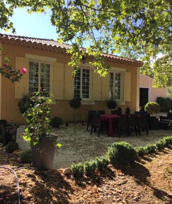 Homerez - Casa Accogliente Ad Arles - Giardino - Paradou
