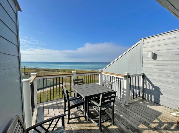 Beautiful Views Of Santa Rosa Sound, Nicely-decorated 2-br/2.5-bath Townhome - Gulf Breeze, FL