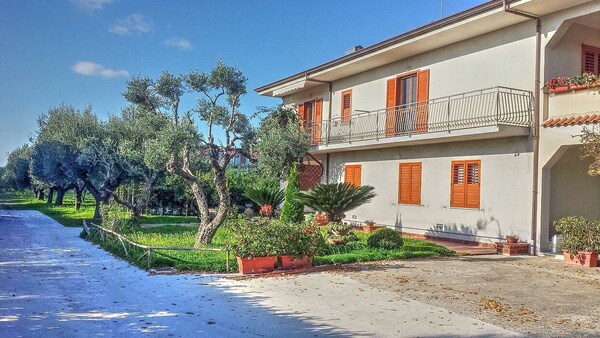 Casa Daniela: A Welcoming Apartment That Is Part Of A Villa Situated At A Short Distance From The Beach, With Free Wi-fi. - Campania