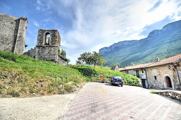 Casa Candia: A Characteristic And Welcoming Two-story Independent House Situated In The Heart Of The Cilento, Vallo Di Diano And Alburni National Park. - Campania