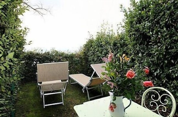 Casa Ilnira B: Een Licht Appartement Op Een Rustige Locatie. - Positano