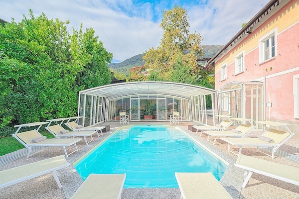 Villa Guerina: Una Elegante Y Acogedora Villa De Dos Pisos Ubicada Directamente En El Lago De Como. - Dervio