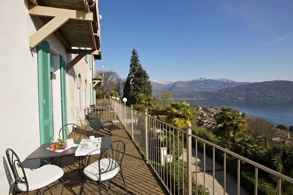 3-room Apartment With Balcony In An Art Nouveau Villa With Communal Pool - Baveno