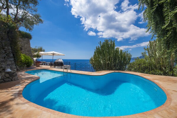 Waterfront Luxury Villa On The Amalfi Coast, Fully Staffed, All-inclusive - Furore