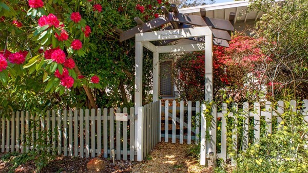 Crabapple Southside Mountain Cottage Pet Friendly - Wentworth Falls