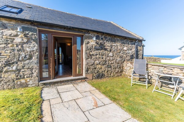 The Milking House -  A Llyn Peninsula That Sleeps 4 Guests In 2 Bedrooms - Nefyn