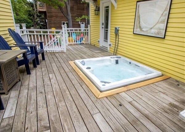 Grand Resort Home With Hot Tub & Golf Cart - Indiana (State)