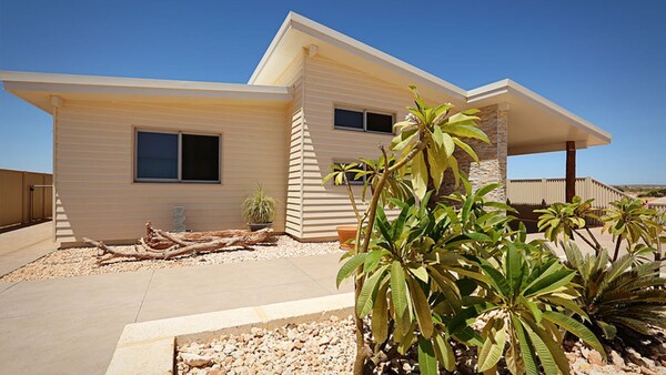 Fern - Loaded With Extras Like Swimming Pool, Free Wifi And Foxtel. - Exmouth