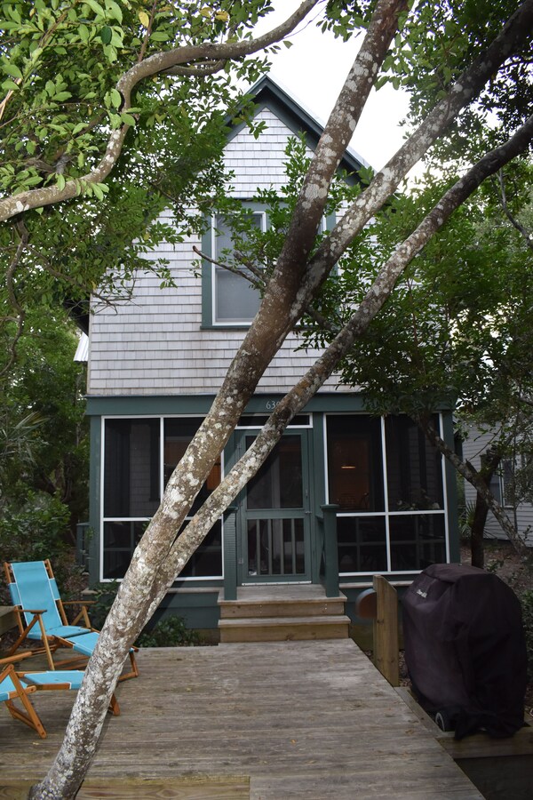 Ultimate Bald Head Cottage.  Shoals Club/bhi Club Access W/ Golf.  2 Golf Carts. - North Carolina