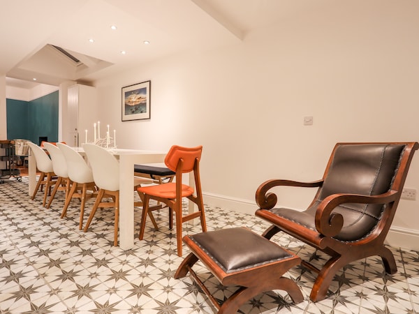 Rhiwlas, Pet Friendly, Country Holiday Cottage In Rhosneigr - Rhosneigr