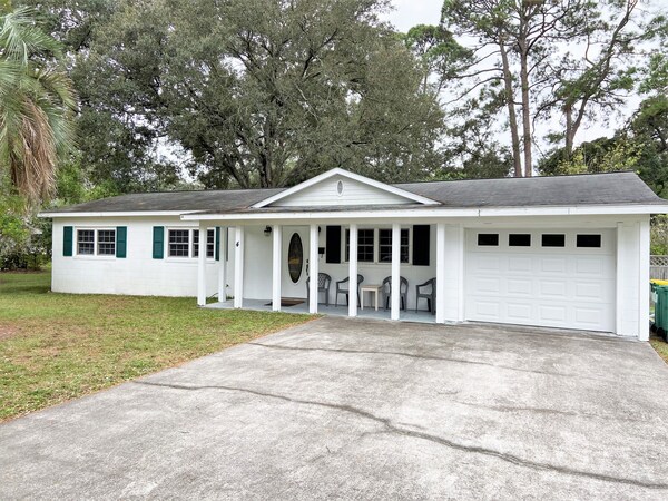 Heron Cottage 3 Bedrooms, 1.5 Bathrooms - Jekyll Island, GA