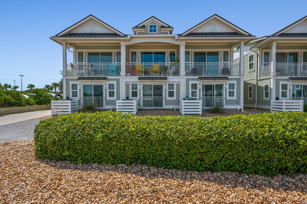 Ocean View Townhome Across From Beautiful Amelia Island Beach - Fernandina Beach, FL