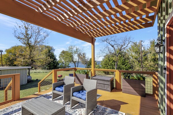 On The Water  Firepit, Lakefront, Ps4 ️5 Star Views, King Bed, Pool Table - Texas