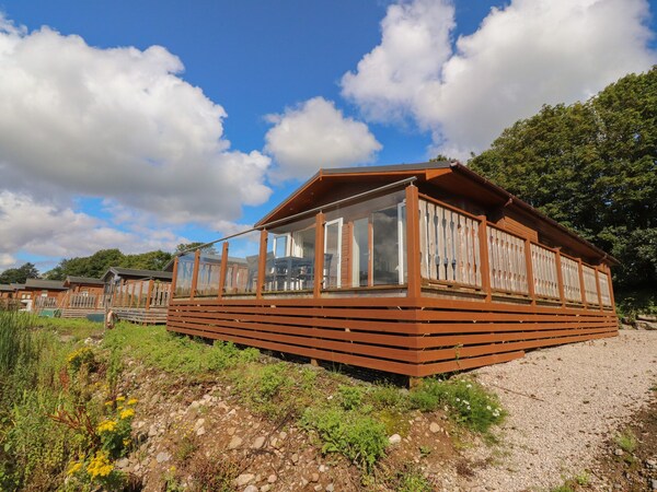 Mereside, Family Friendly, With Pool In Carnforth - Morecambe