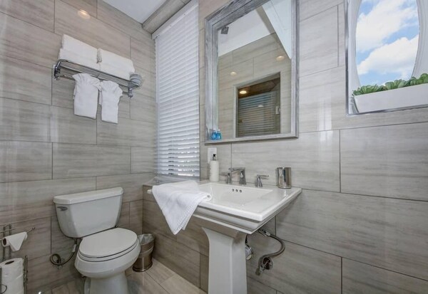 Luxury 1br Suite 6 Dupont / Kalorama - Bethesda, MD