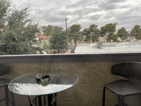Beautiful Condo 2bedrooms And 2bath ! Very Close To Las Vegas Strip And Airport - Las Vegas Strip, NV