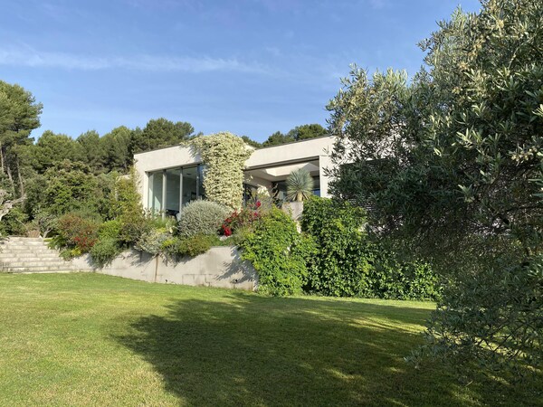 Neu Für 2020! Außergewöhnlich: Modernes Haus Am Fuße Des Luberon - Luberon