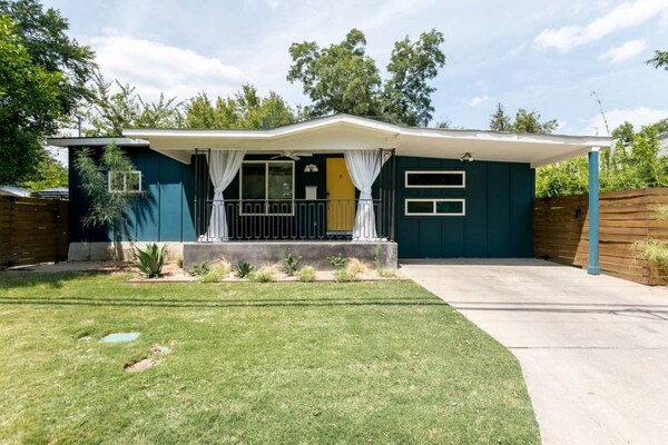 Eastside Lodge, Austin - Austin, TX