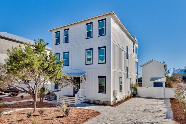 Gilligan's Island - Custom Inlet Beach, Whole Family, Bikes, Games, Views! - Rosemary Beach, FL