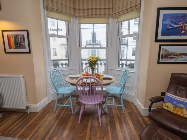 Apartment 4, Pet Friendly, Character Holiday Cottage In Whitby - Sandsend