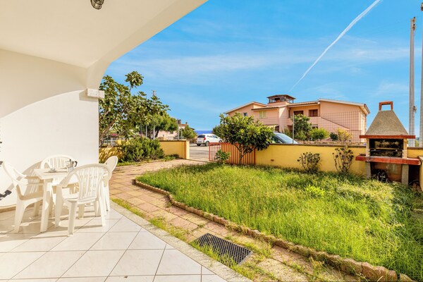 Charming Holiday Home Tanaunella Appartamento 2 With Ventilators, Balcony, Terraces & Sea View; Parking Available, Pets Allowed - Posada