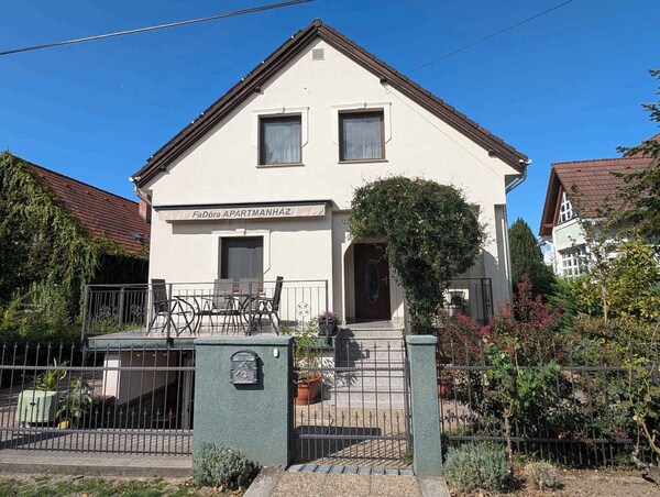 Holiday Apartment Air-conditioned, Quiet, Peaceful Surroundings With Beautiful Views Of The Inland Lake. - Tihany
