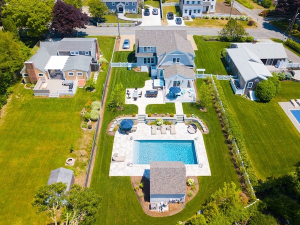 Shore Daze: 096-c  Luxury Living In Chatham With Pool And Hot Tub - Chatham, MA