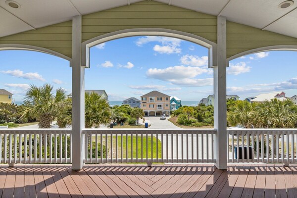 2nd Row Oceanview, Private Pool, Elevator, Easy Beach Access. - Emerald Isle, NC
