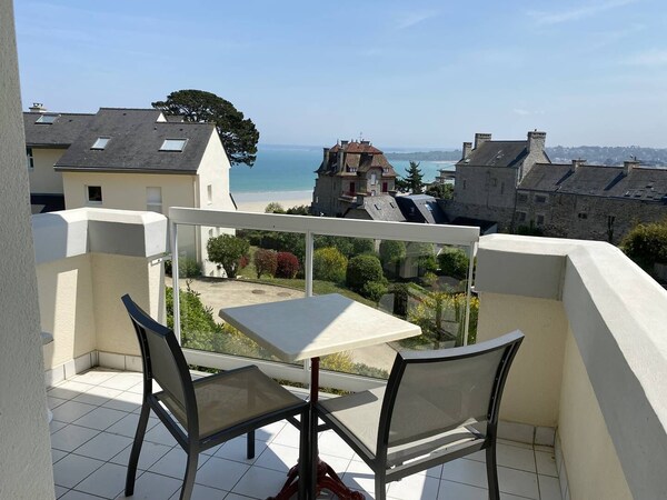 Located In A Quiet Residence, Pleasant T2 Apartment With Lovely Sea View For 4 People - Saint-Jacut-de-la-Mer