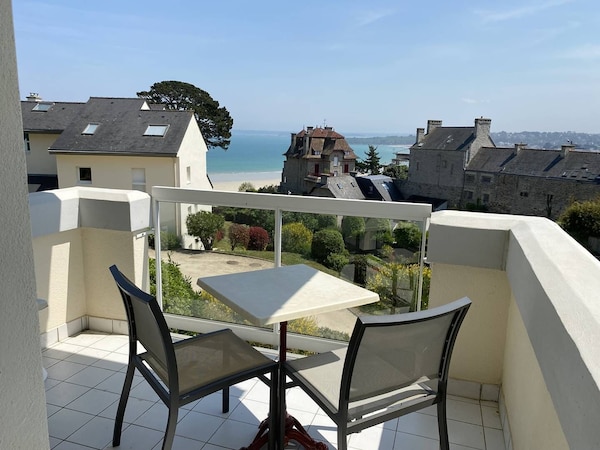 Located In A Quiet Residence, Pleasant T2 Apartment With Lovely Sea View For 4 People - Saint-Jacut-de-la-Mer