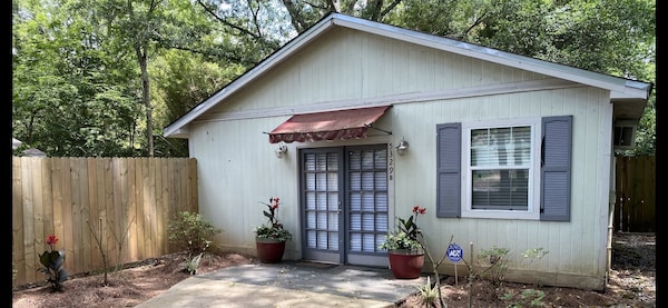 The Cottage On Colonial - Mobile, AL
