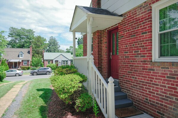 One Bedroom W Private Entrance Close To Dc - Silver Spring, MD
