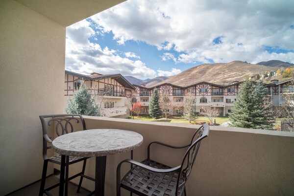 Midway Fun - Zermatt Villa - 2 Br 2 Bath - Kitchen 2082-2 - Emerald Lake, Provo