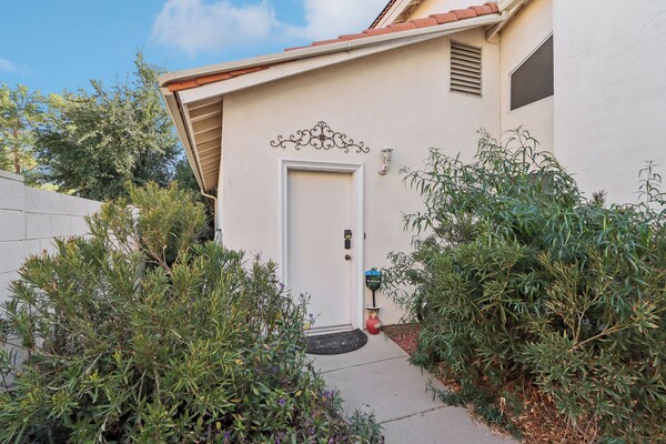Classy Guest Suite With Spiral Staircase In Gorgeous Lake Community - メサ, AZ