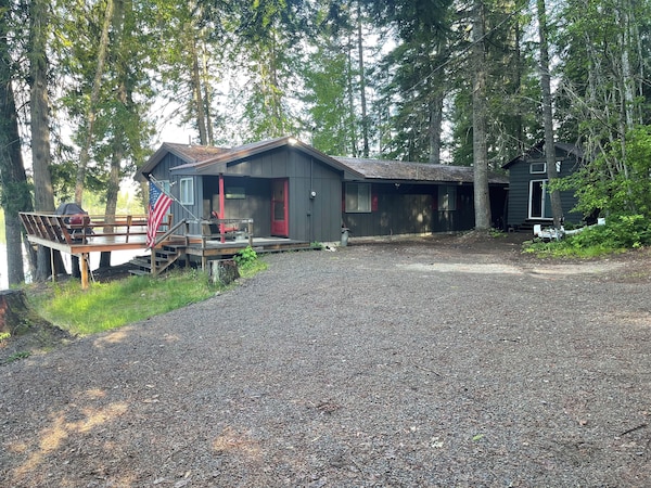 Cavanaugh Bay Priest Lake Beachfront W Dock, East Shore Family Get Away - Priest Lake State Park, Coolin