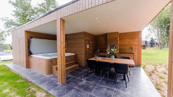 Hertogenvilla Wellness - 3 Bedrooms / 3 Bathrooms - Maastricht