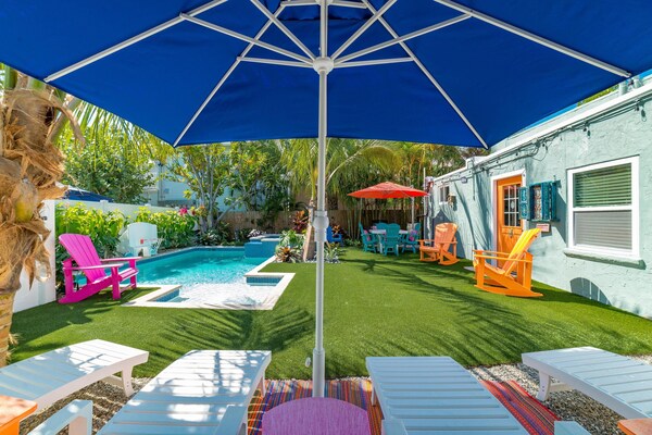 Naut 2 Shabby Cottage  Next-level Pool Area, Darling Fl Cottage - Best Of Both! - Anna Maria, FL