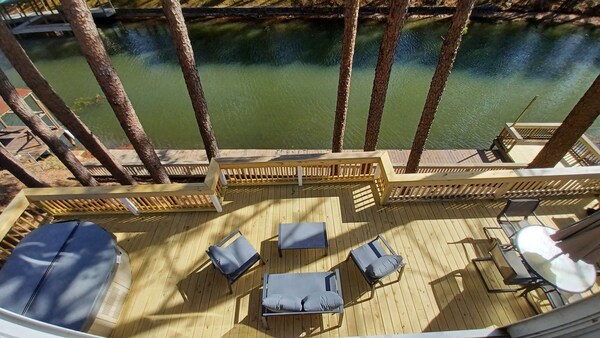 Woodsy Lake Retreat - Hot Springs, AR