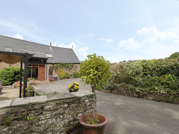 Pentre Barn, Family Friendly, Luxury Holiday Cottage In Mardy - Crickhowell