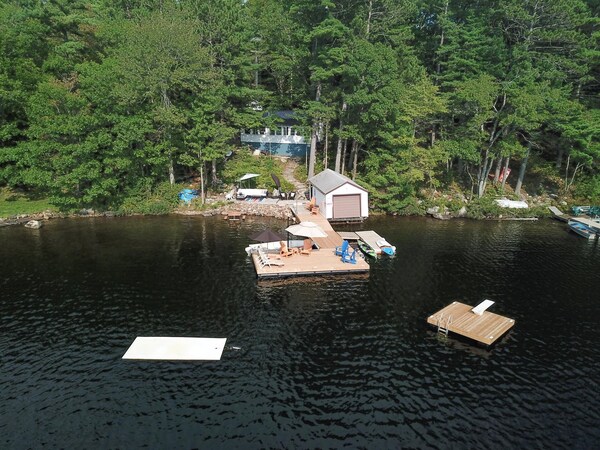 Charming Cottage & Bunkie On Long Lake Near Bala! All-day Sun And Sunsets! - Muskoka District Municipality
