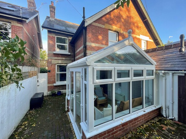 Elm Villa, Pet Friendly, Character Holiday Cottage In Wareham - Swanage