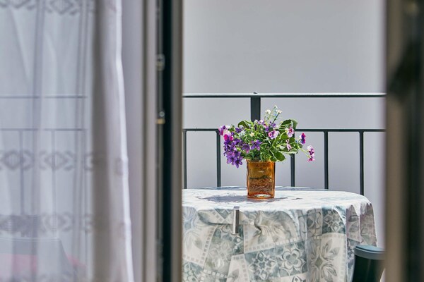 One-bedroom Apartment With Balcony And Garden View (Bv6) - Riva del Garda
