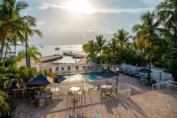 3 Units Breathtaking Views, Pet Friendly, Private Beach Access & Ideal Location - Key Largo