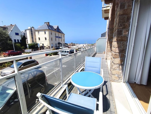 Appartement Duplex Vue Mer Face à La Plage Du Coz-pors à Tregastel - Trégastel