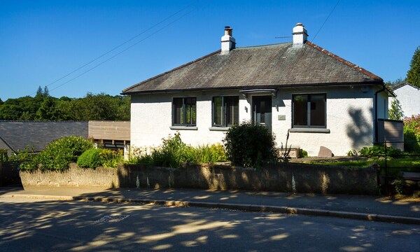 Foxrock, Pet Friendly, With Open Fire In Windermere - Bowness-on-Windermere