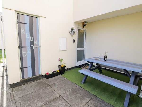 Redwood, Pet Friendly In Harlech - Portmeirion