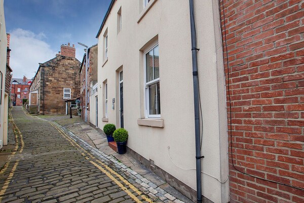 Clarence Cottage 2 Bedroom Cottage In Whitby - Whitby